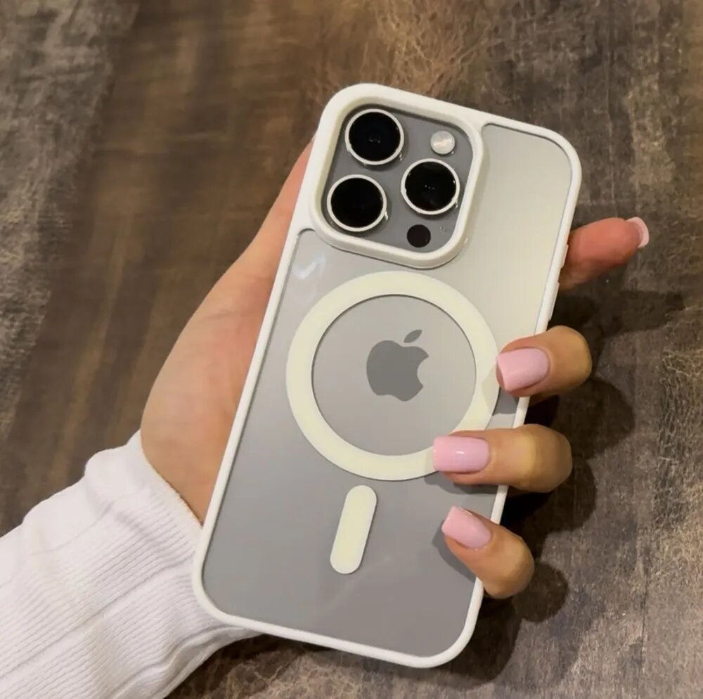 Чехол для iPhone 16 Pro Max (белый)/ айфон 16 Pro Max / айфон 16 про макс магнитный, совместимый с MagSafe (магсейф), противоударный