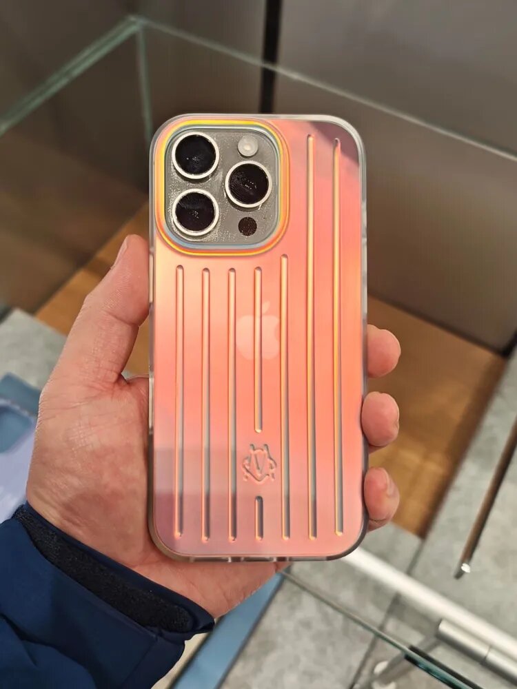Чехол Rimowa для iPhone 16 Pro Iridescent - переливающийся, металл, защита камеры