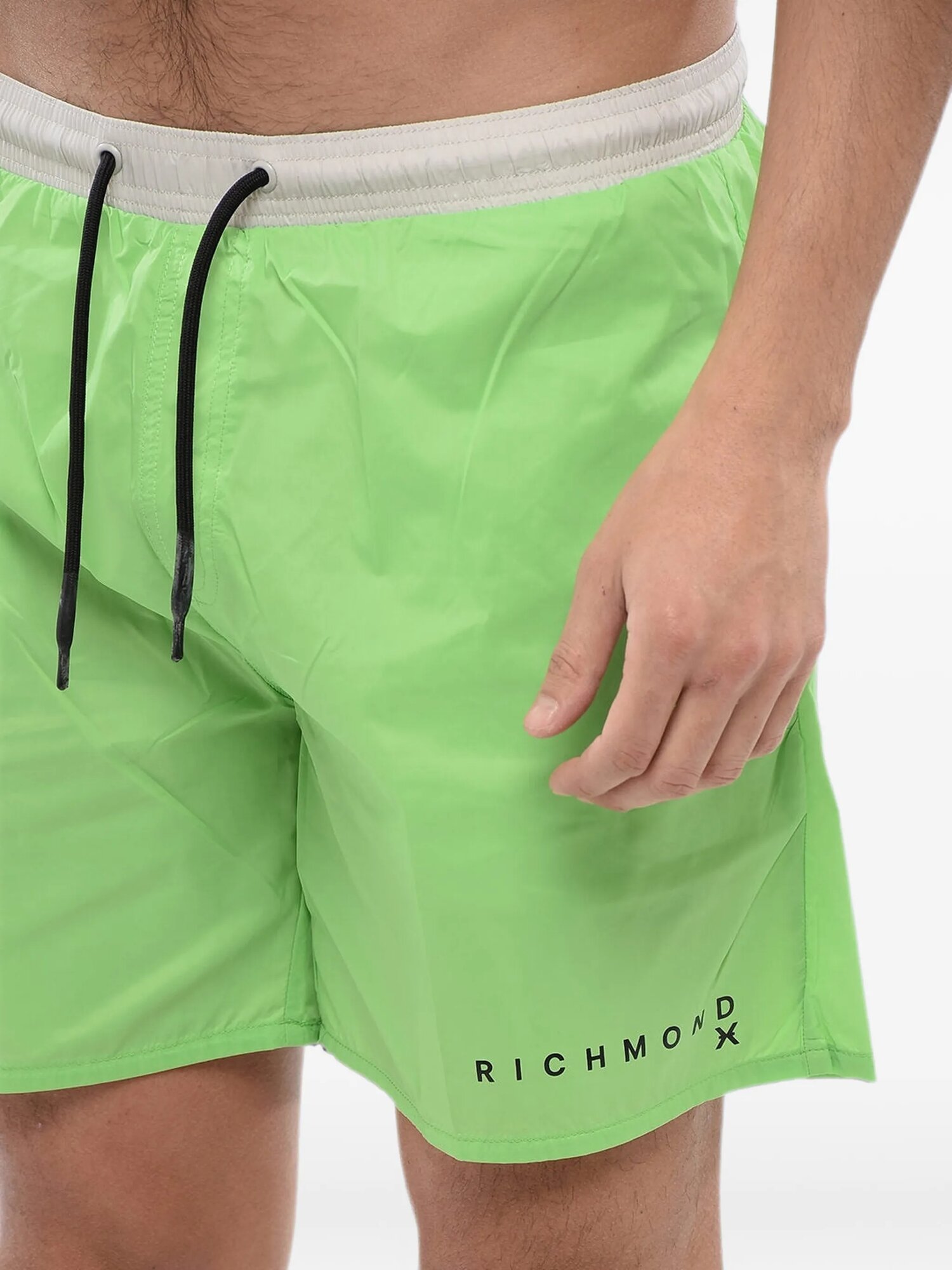 Шорты для плавания JOHN RICHMOND Logo-print elasticated swim shorts, размер 48 — фото 1
