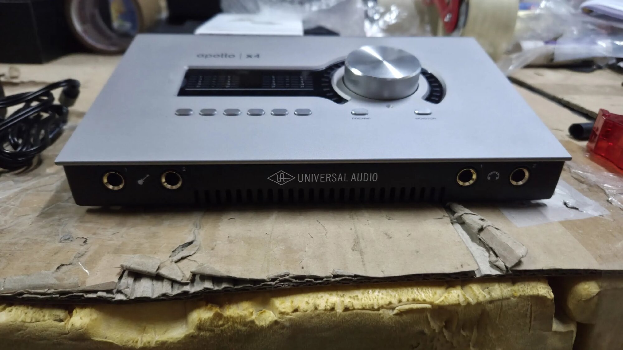 Аудиоинтерфейс Universal Audio Apollo X4 Gen2 Essentials+ — фото 1