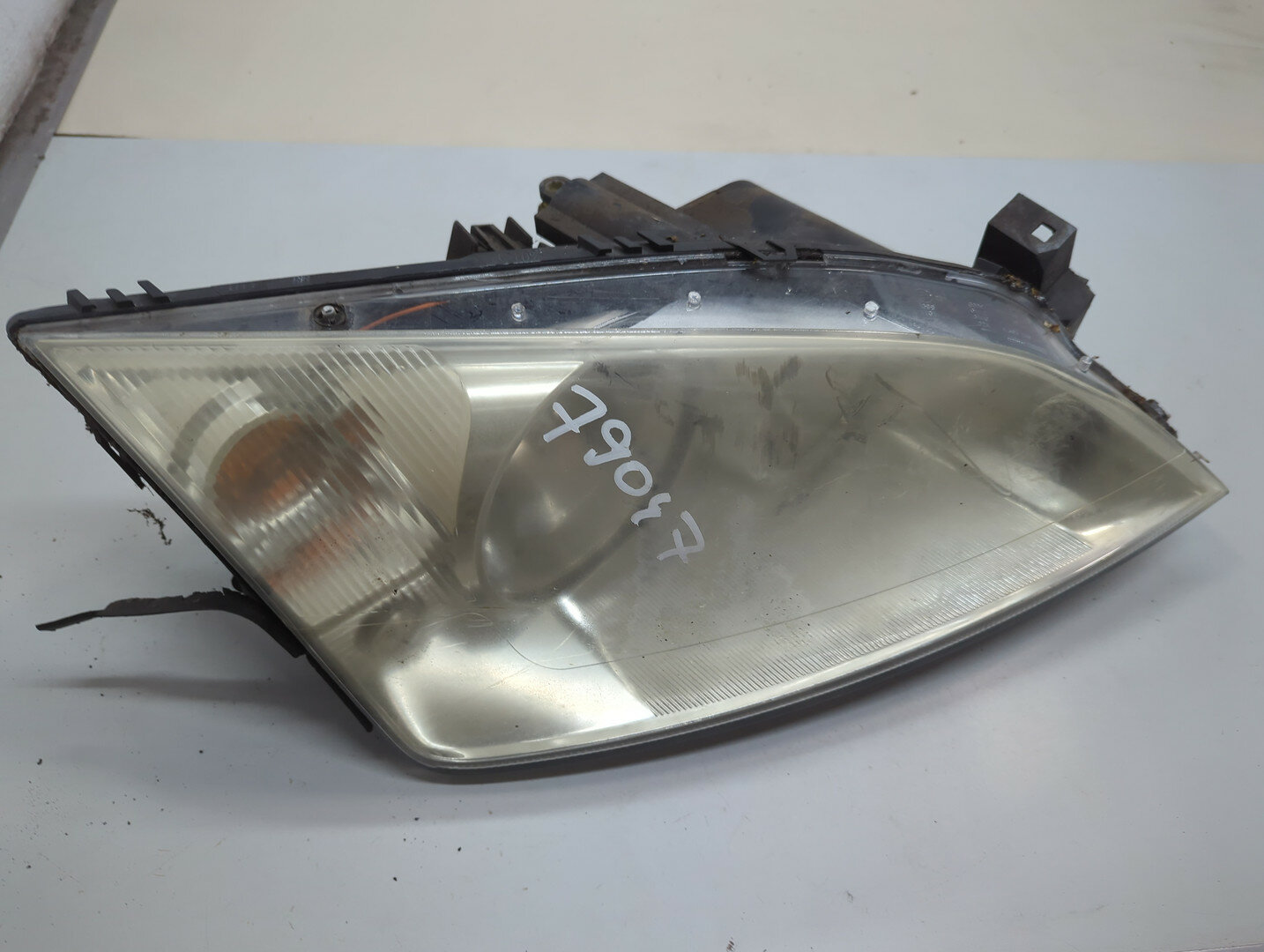 Фара (передняя) правая Ford Mondeo 3 Б/У