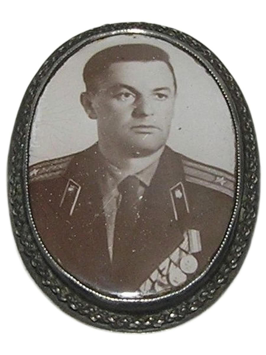 Винтаж СССР. Винтажная Коллекционная Брошь - мужчина В военной форме / Военный