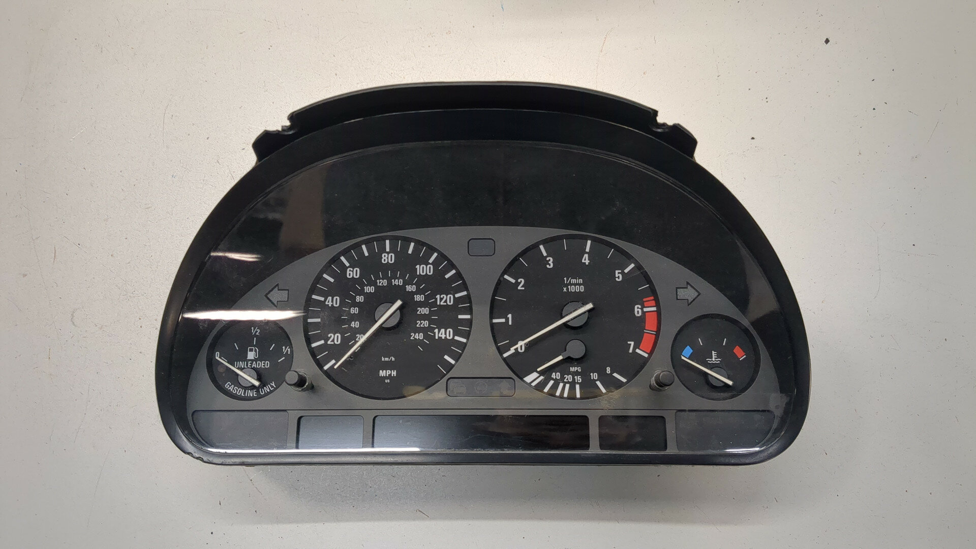 Приборная панель BMW 7 E38 Б/У