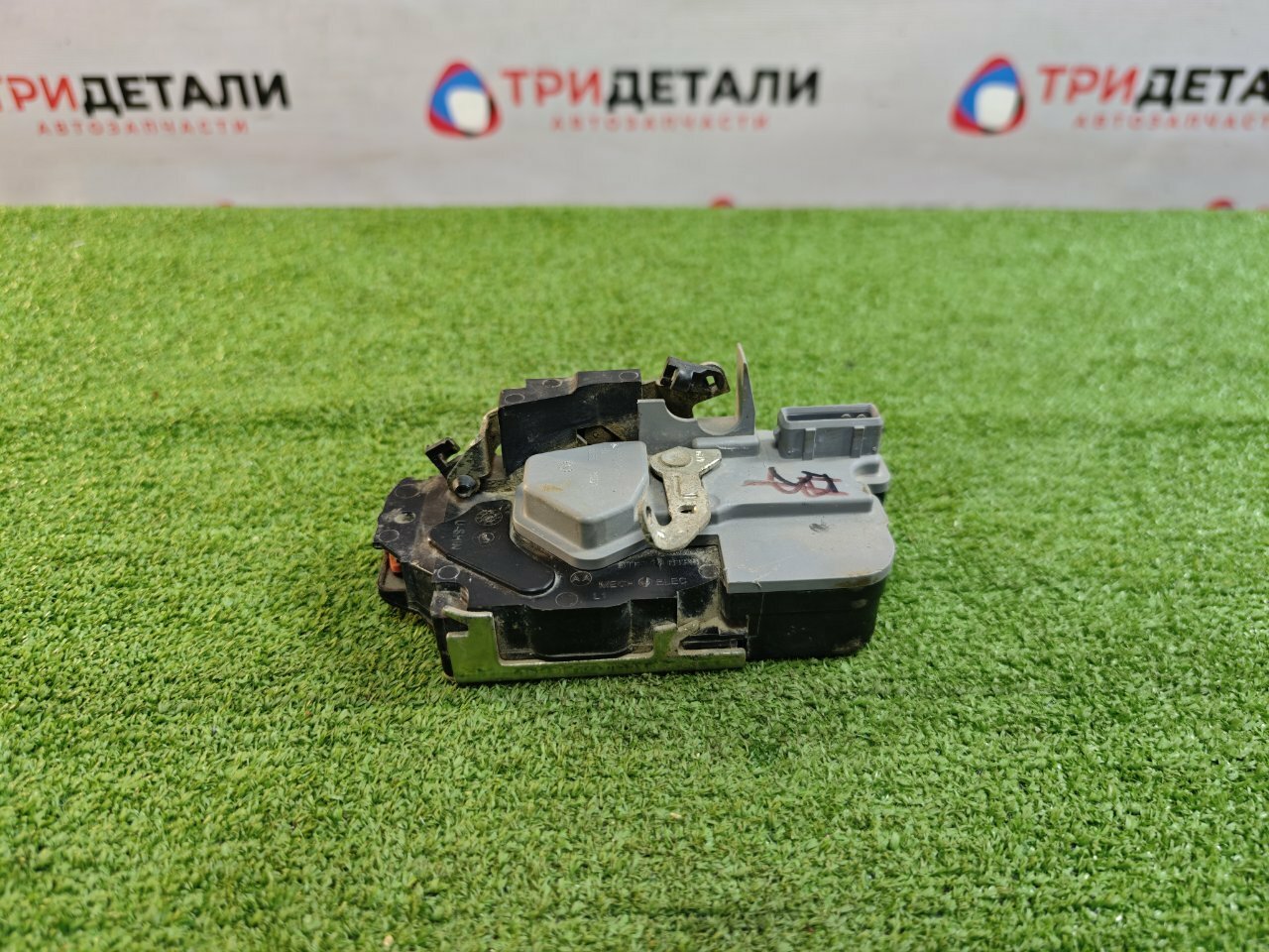 Замок боковой двери Лада Гранта 1.6 11182 2021 задн. лев. (б/у)
