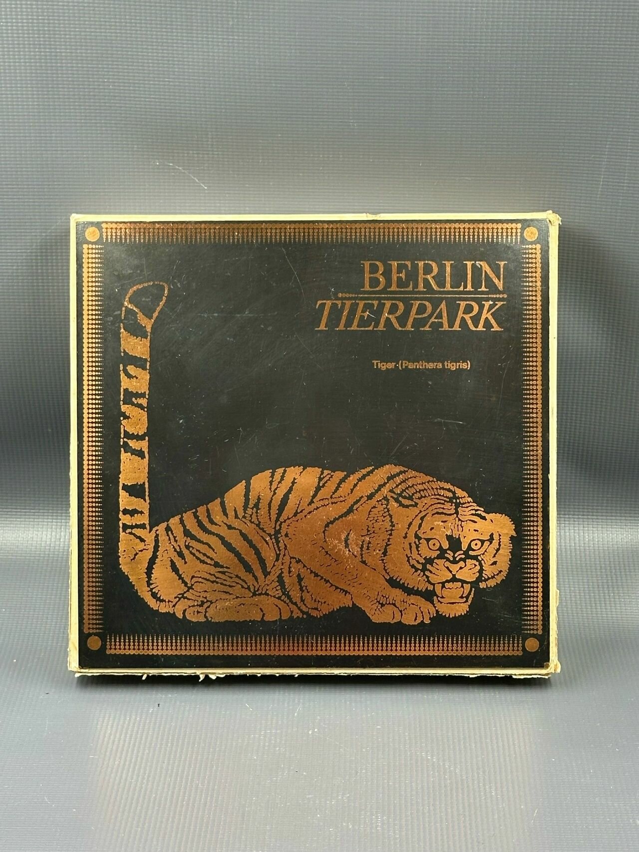 Панно настенное "Тигр" Берлинский зоопарк Германия 18*19 см Винтаж!