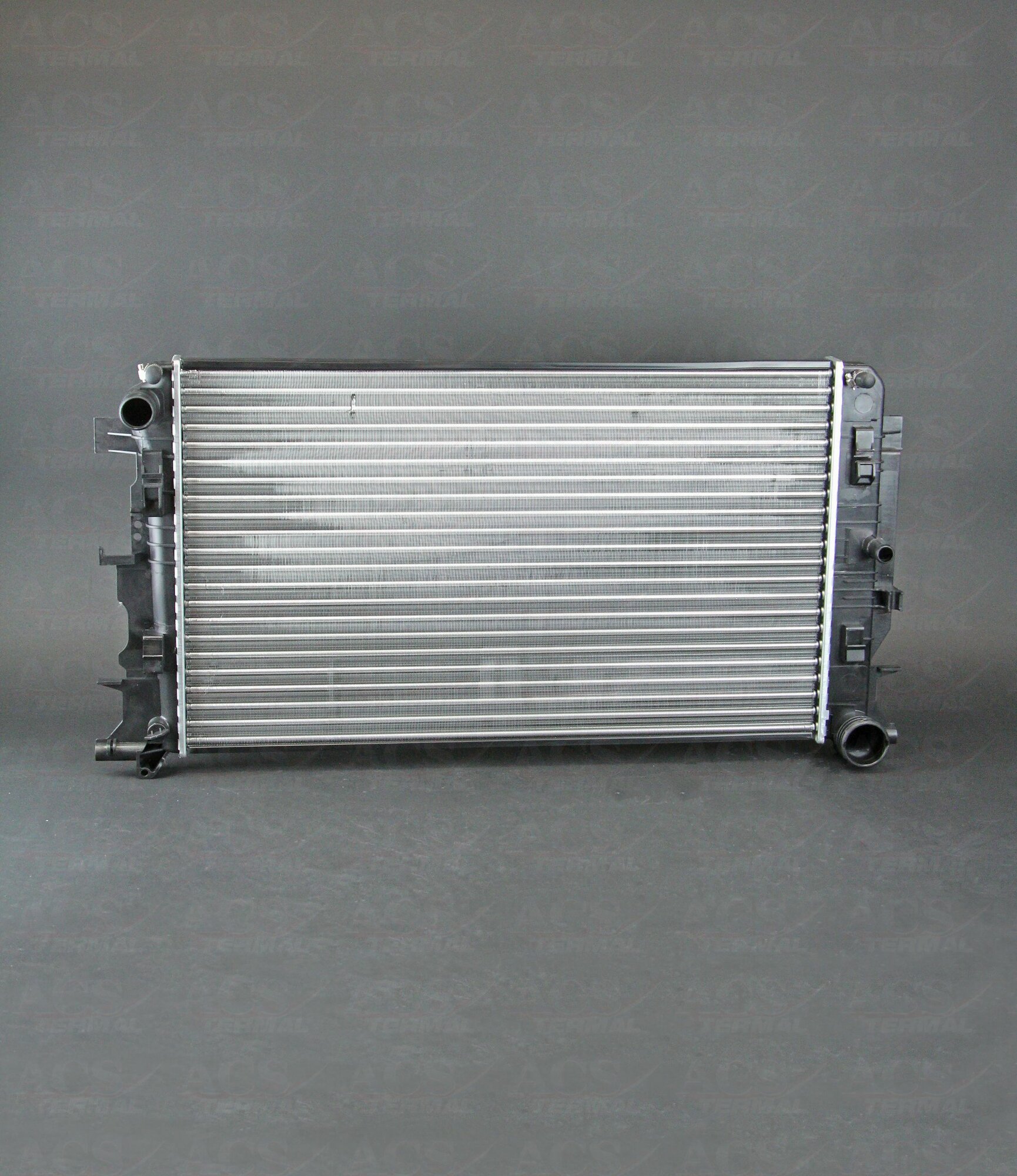 517156 Радиатор охлаждения для MB SPRINTER (06-); VOLKSWAGEN CRAFTER (06-) МКПП