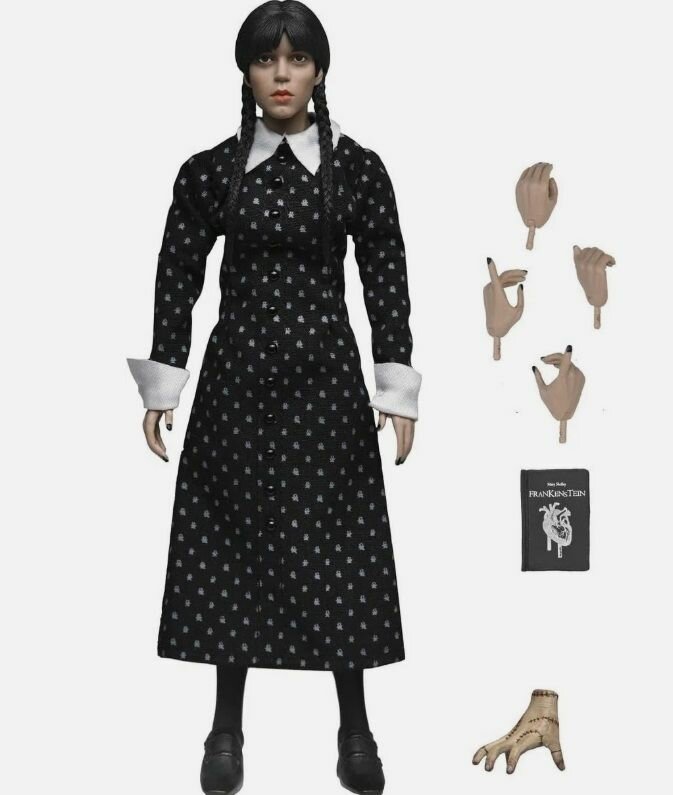 Коллекционная фигурка NECA с аксессуарами "Уэнсдэй Адамс/Wednesday Addams" (Т/c "Уэнсдэй") Ориг. Издание