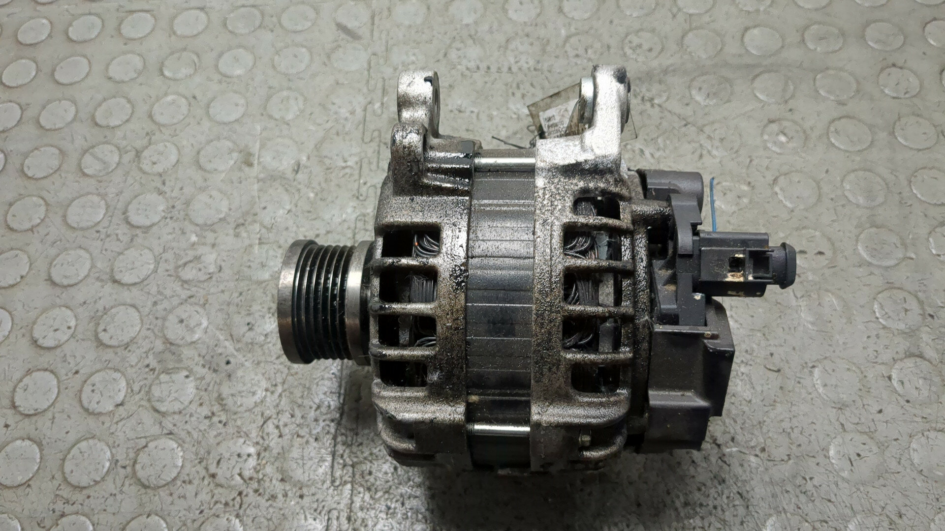 Генератор Skoda Octavia (A7) Б/У