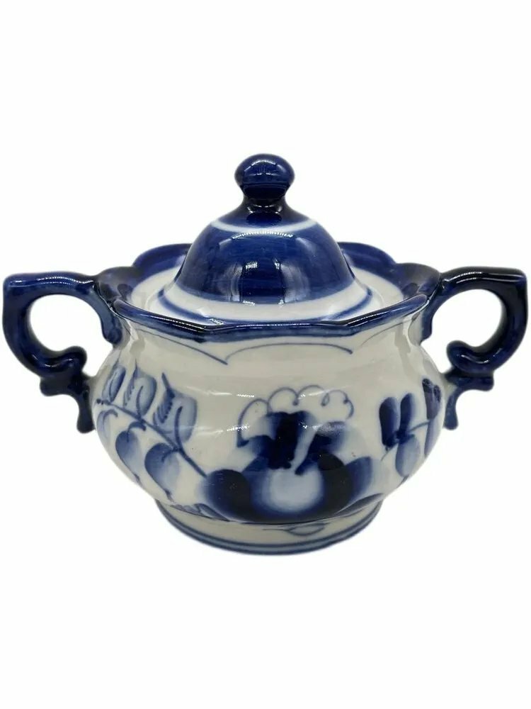 Сахарница с цветочным декором, Гжель, фарфор, роспись, Россия, 1990-2010 гг.