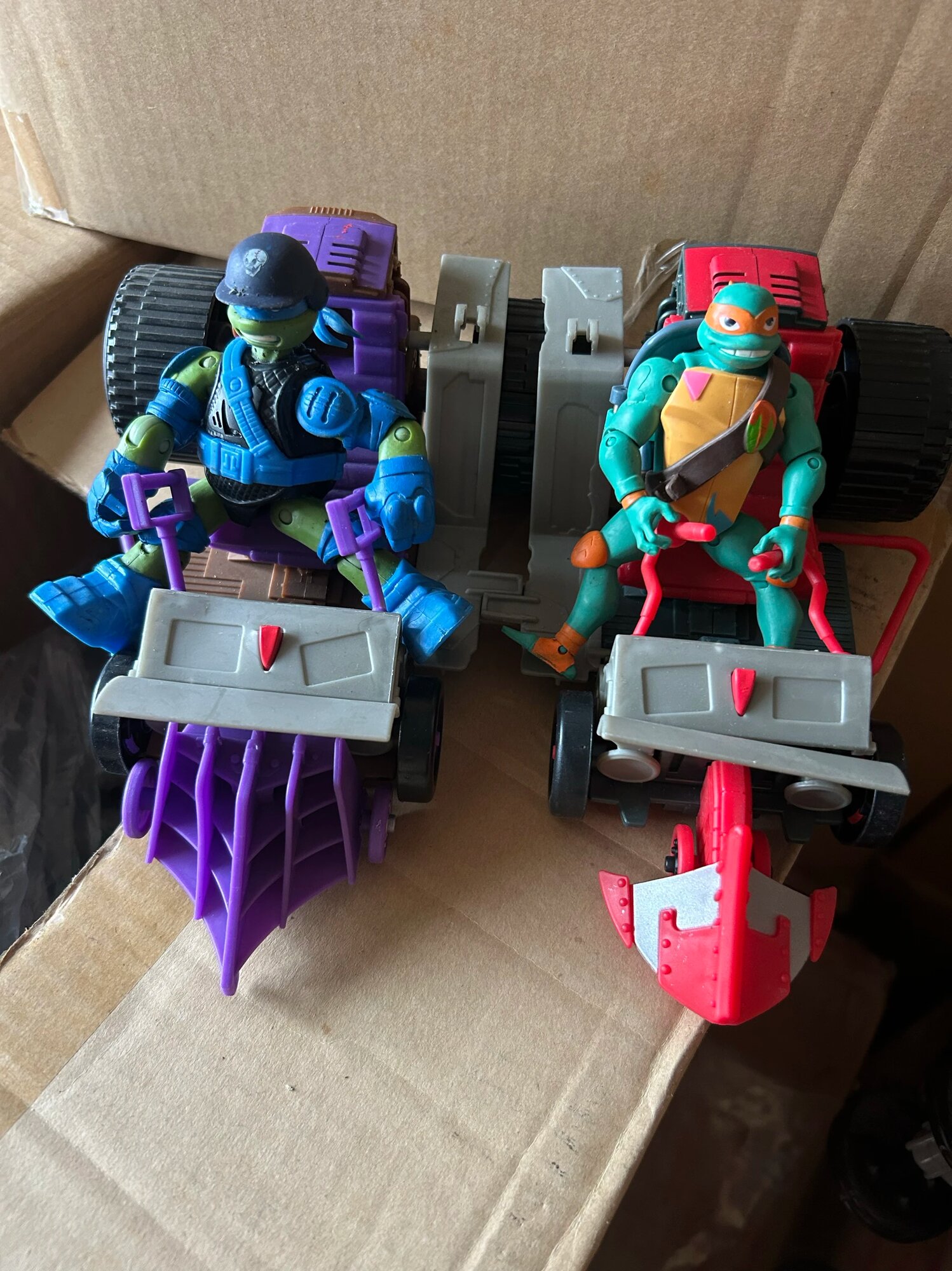 Фигурки Playmates Черепашки-ниндзя Bebop и Rocksteady F and car