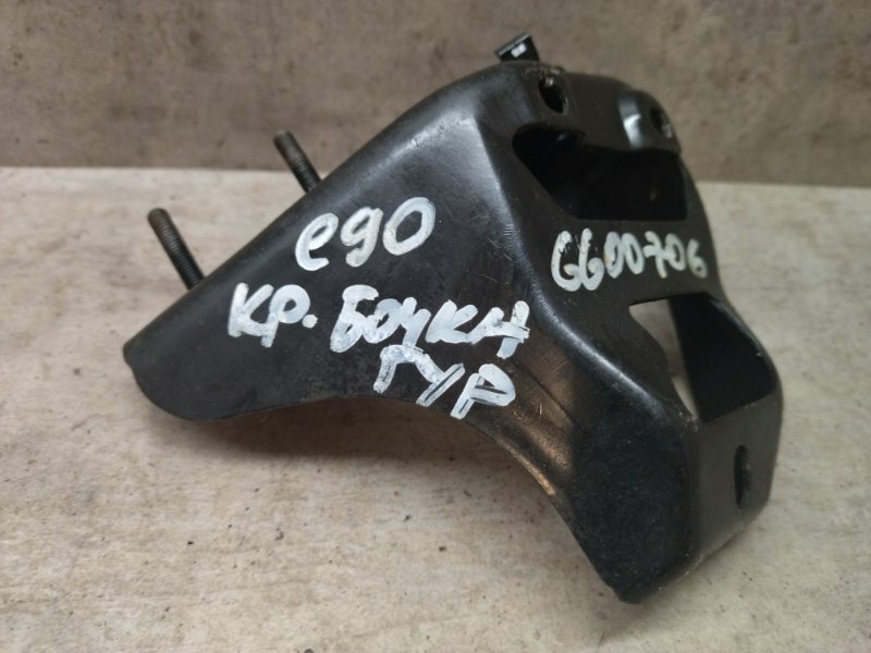Кронштейн BMW 3 E90 1384731