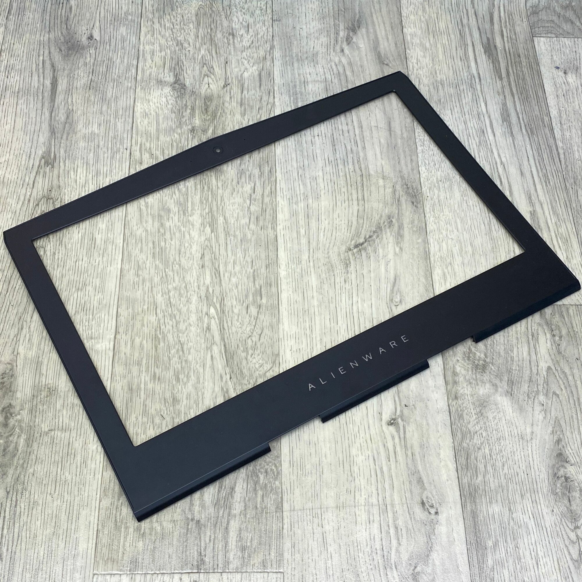 Рамка матрицы для ноутбука Dell Alienware 15 R3, Alienware 15 R4 0JT41G