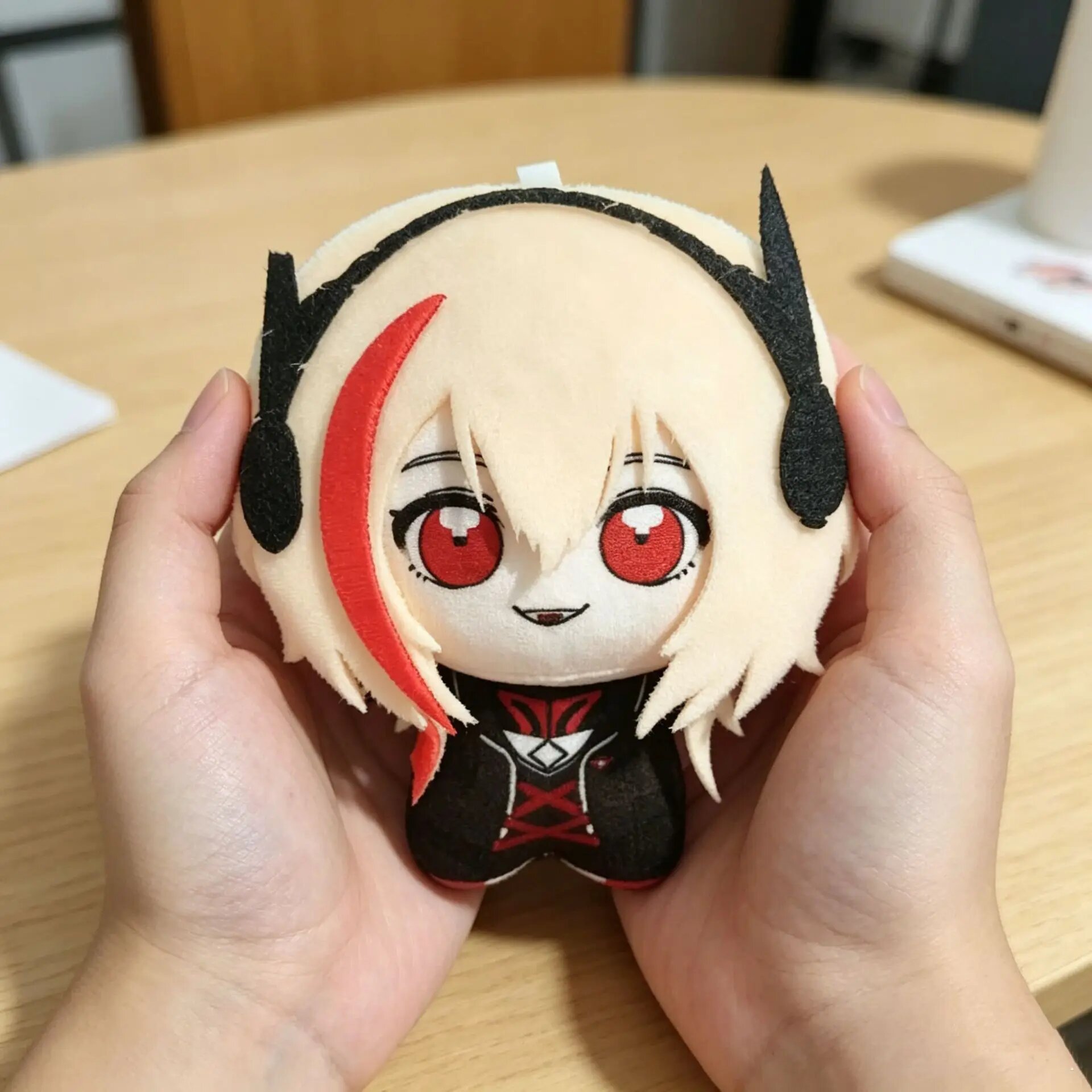 Мягкая игрушка Hot Toys M4 SOPMOD II Girls Frontline черно-красного цвета