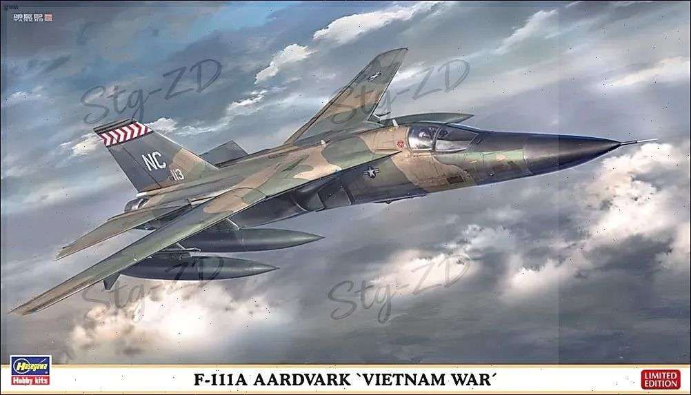 Собранный самолет 02441 F-111A Aardvark истребитель Вьетнамской войны 1/72