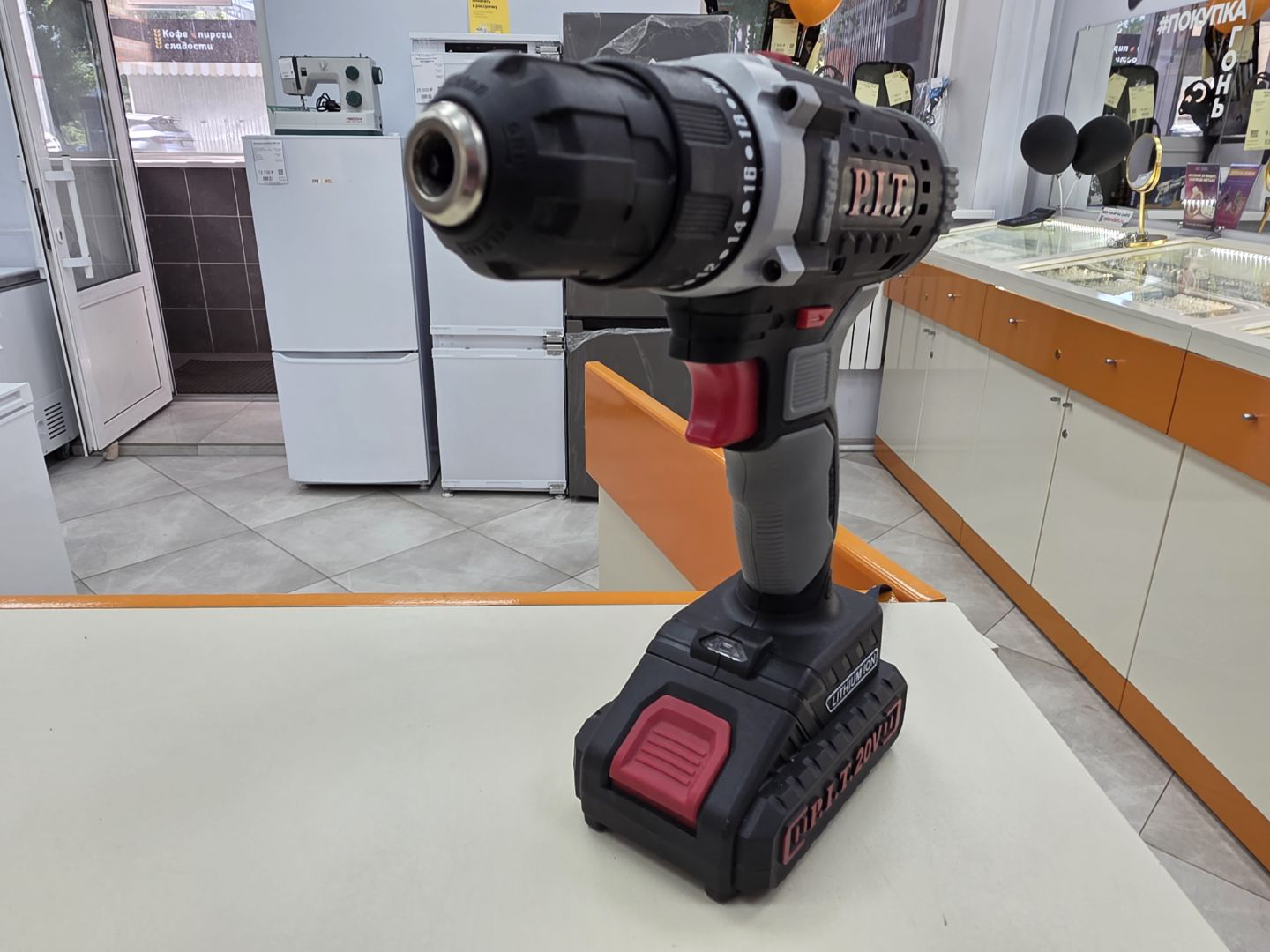 Шуруповерт аккумуляторный P.I.T PSR18-D5, защита от перегрузок, реверс, АКБ и ЗУ Б/У уценка