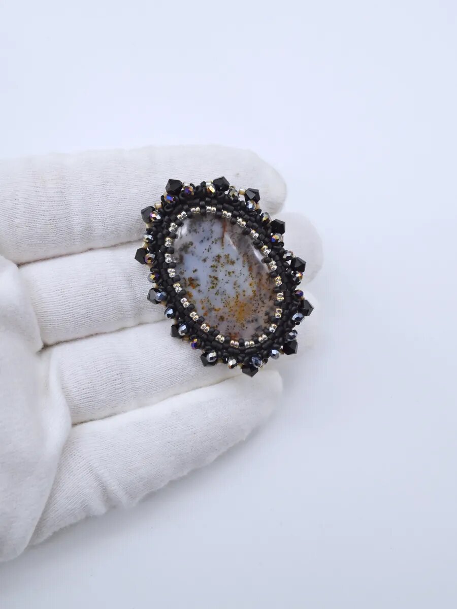 Брошь, кристаллы Swarovski, агат, бисер