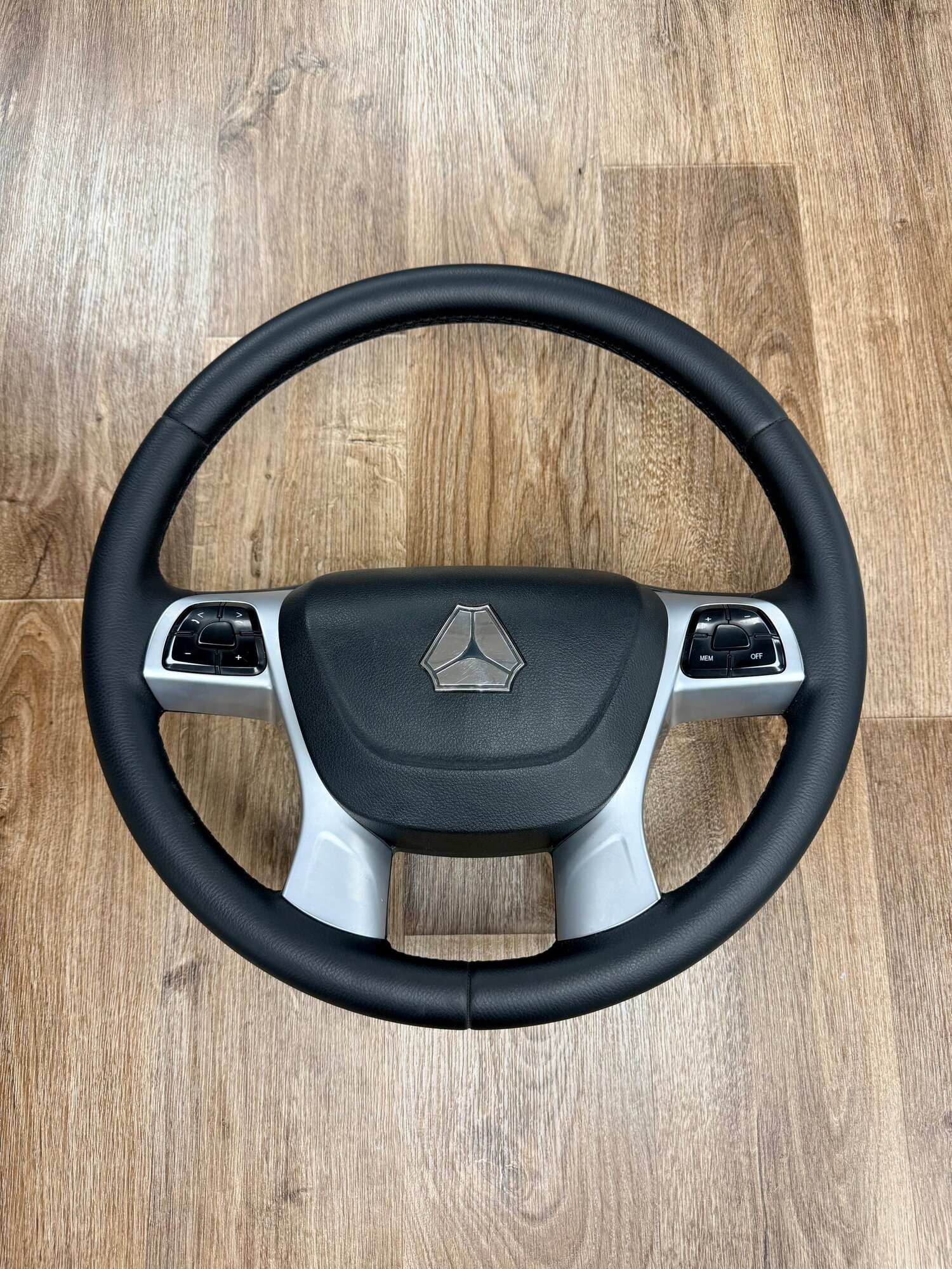 Руль Sitrak C7H перешитый