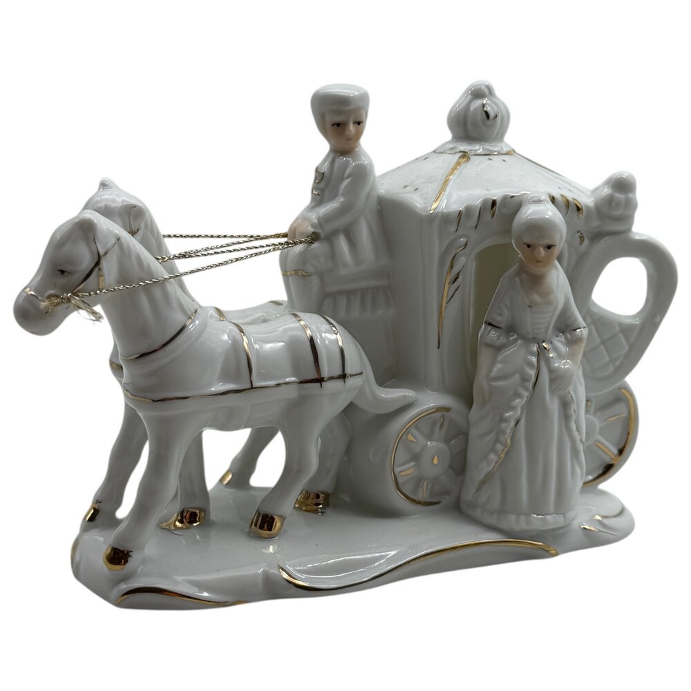 Статуэтка "Экипаж", 12 см, фарфор, позолота, 1990-2000 гг, Китай