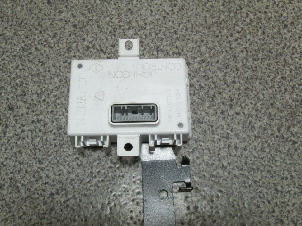 Блок электронный 280380655R Renault Megane 3 2009>, Fluence 2010> б/у