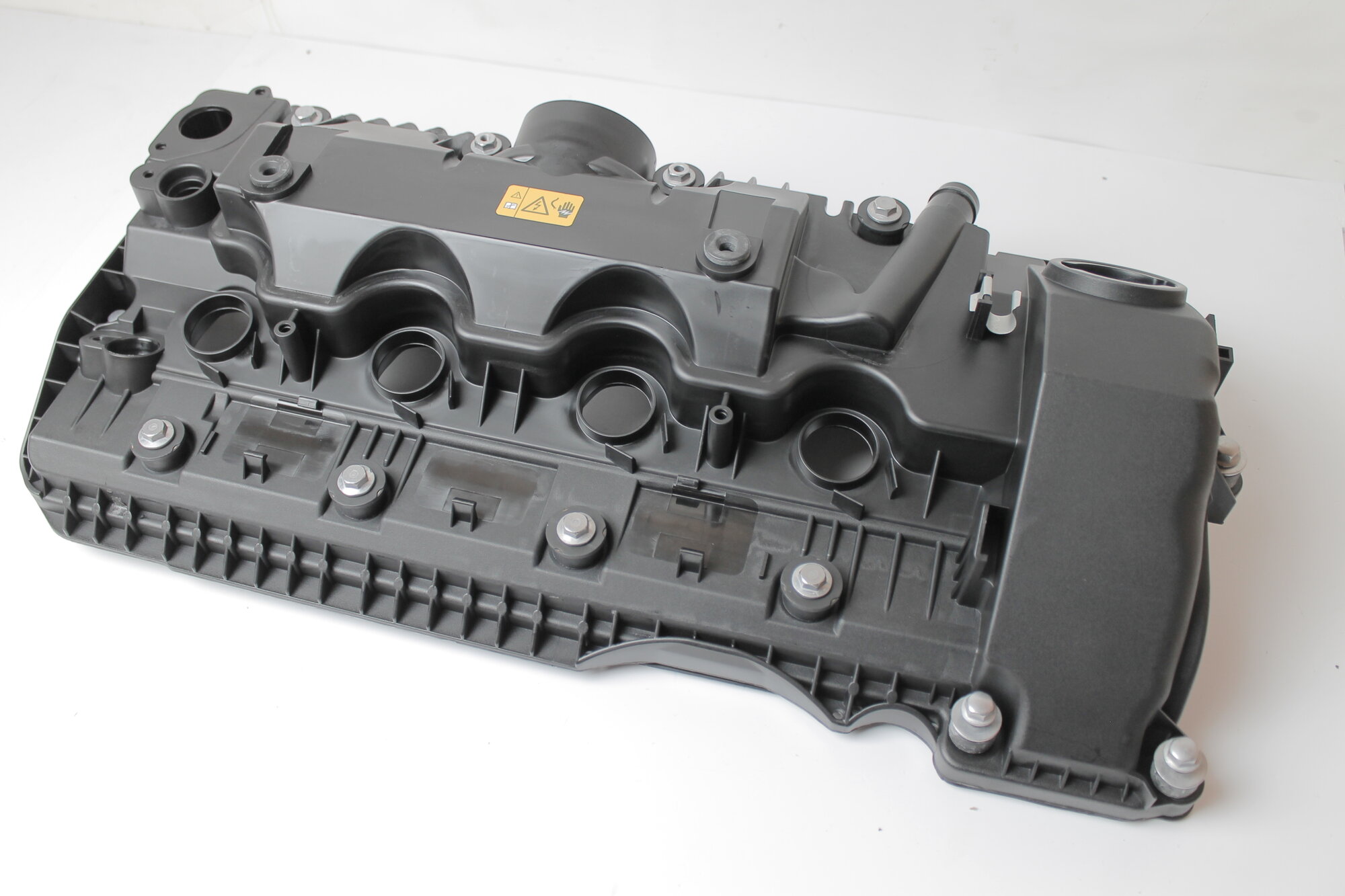 Клапанная крышка двигателя правая BMW X5 E53/E70, 5 серии E60, 7 E65, 6 E63, 3.6-4.8 N62