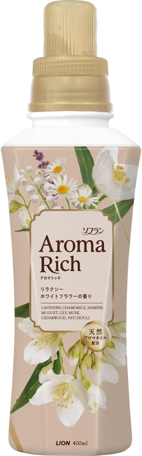 LION Кондиционер для белья Soflan Aroma Rich с роскошным успокаивающим ароматом белых цветов, 400 мл.