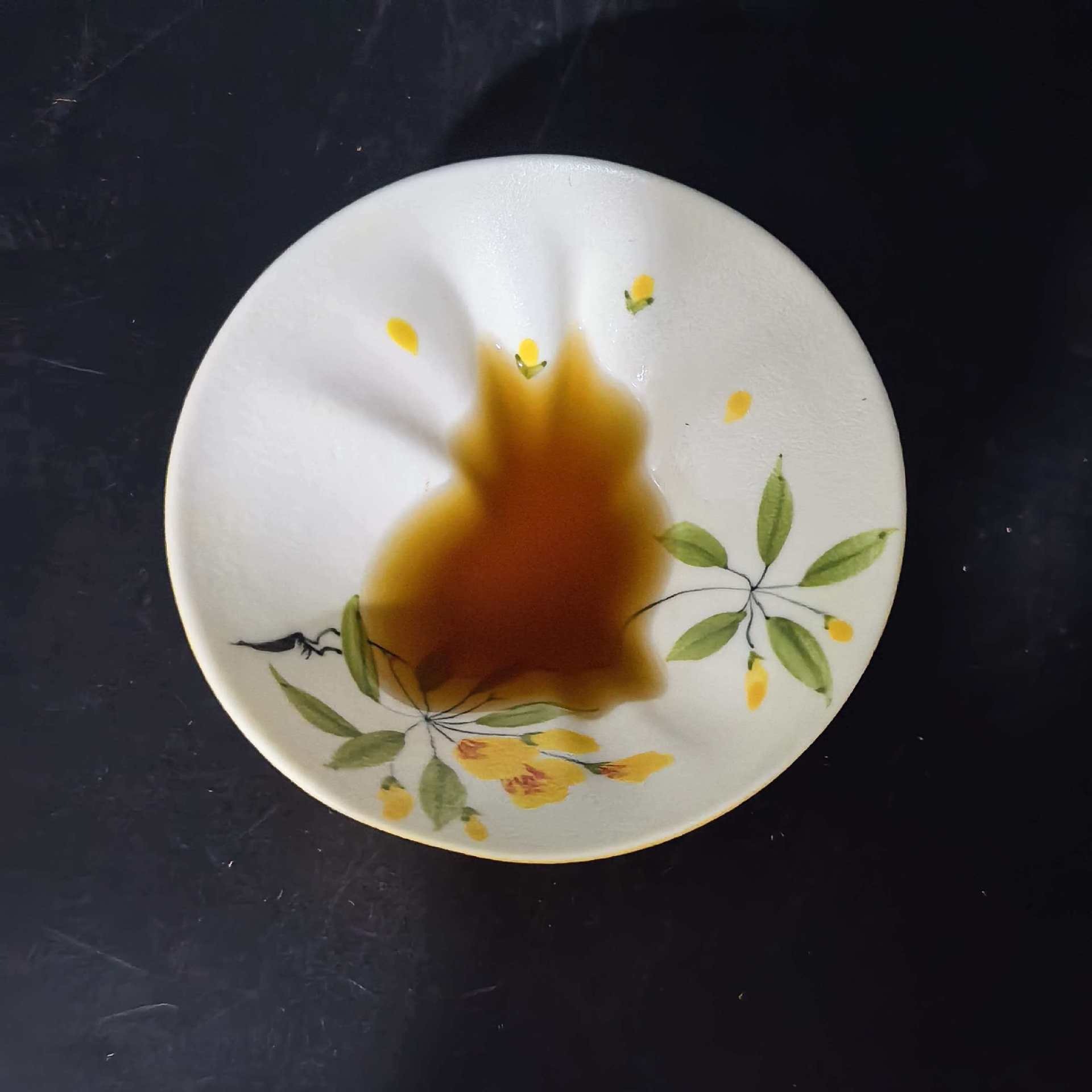Желтая керамическая чайная чашка в форме конусной шляпы с милым котом и узором осенней бегонии, чашка для кунг-фу чая