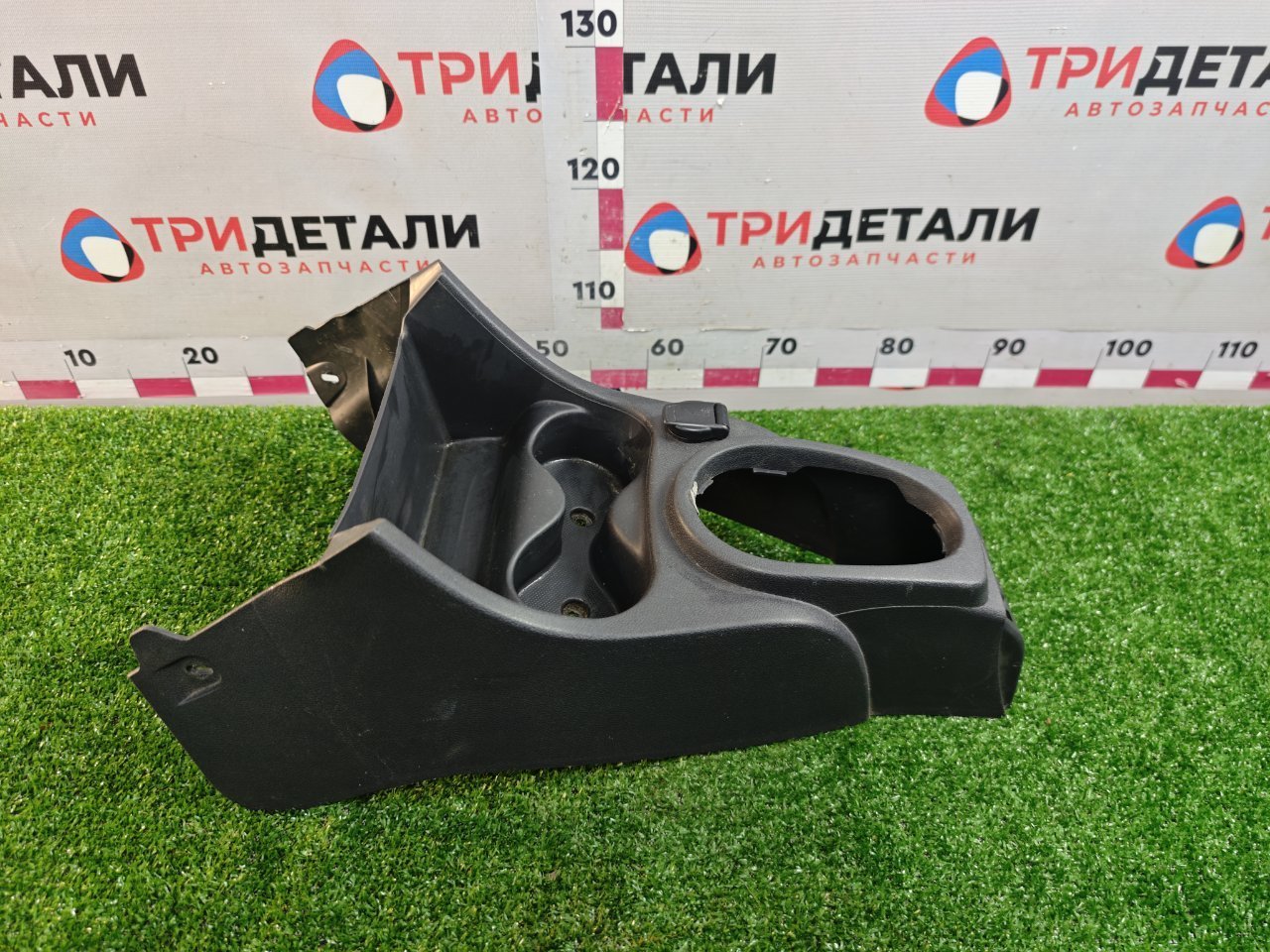 Консоль центральная Лада Ларгус 1.6 21129 2019 (б/у)