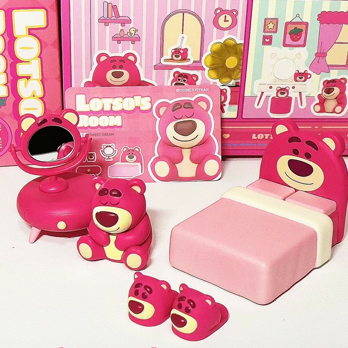 52TOYS Disney Toy Story Yablochnyy Medved' Room Sladkii Sn