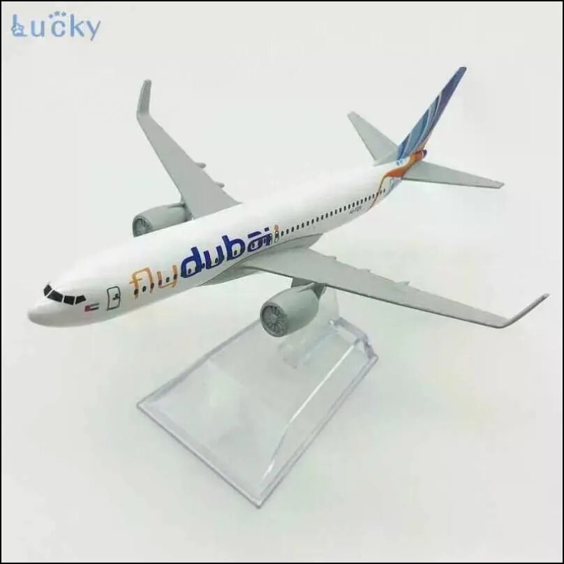Металлическая модель самолета Fly Dubai 16 см, масштаб 1/400, коллекционная