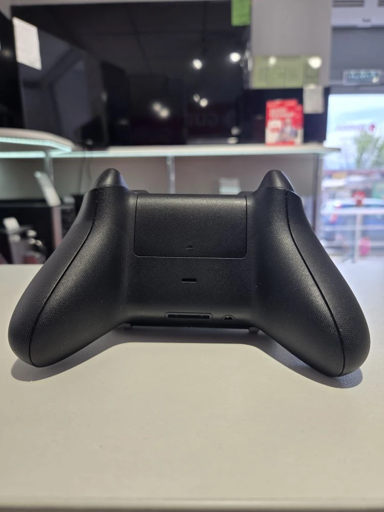 Геймпад Xbox Wireless Controller черный — фото 1
