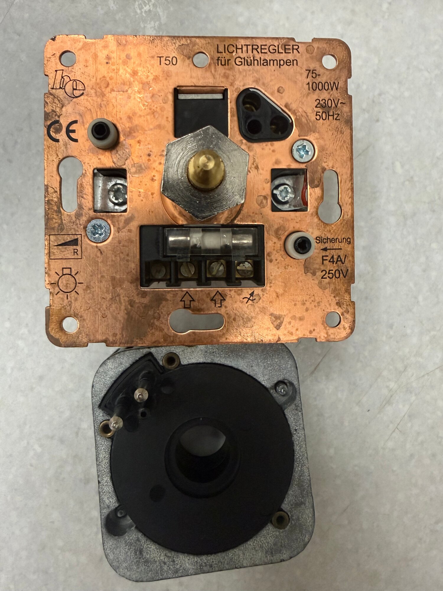 Lichtregler Elso Mex Светорегулятор 75-1000W для л/н с обмоточным трансформатором , нажимным выключателем