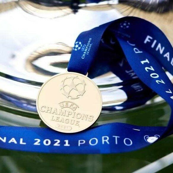 Медаль Лиги чемпионов УЕФА 2021 - Официальный футбольный сувенир