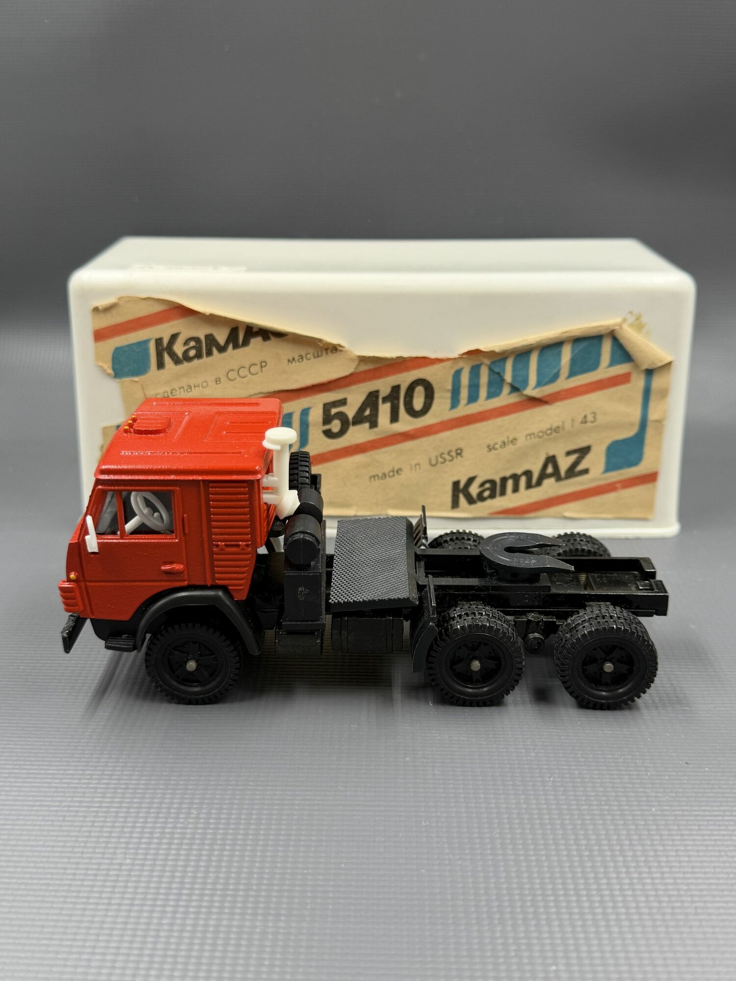Модель Kamaz Камаз-5410 Тягач 1990 год СССР в родном боксе! Редкость!