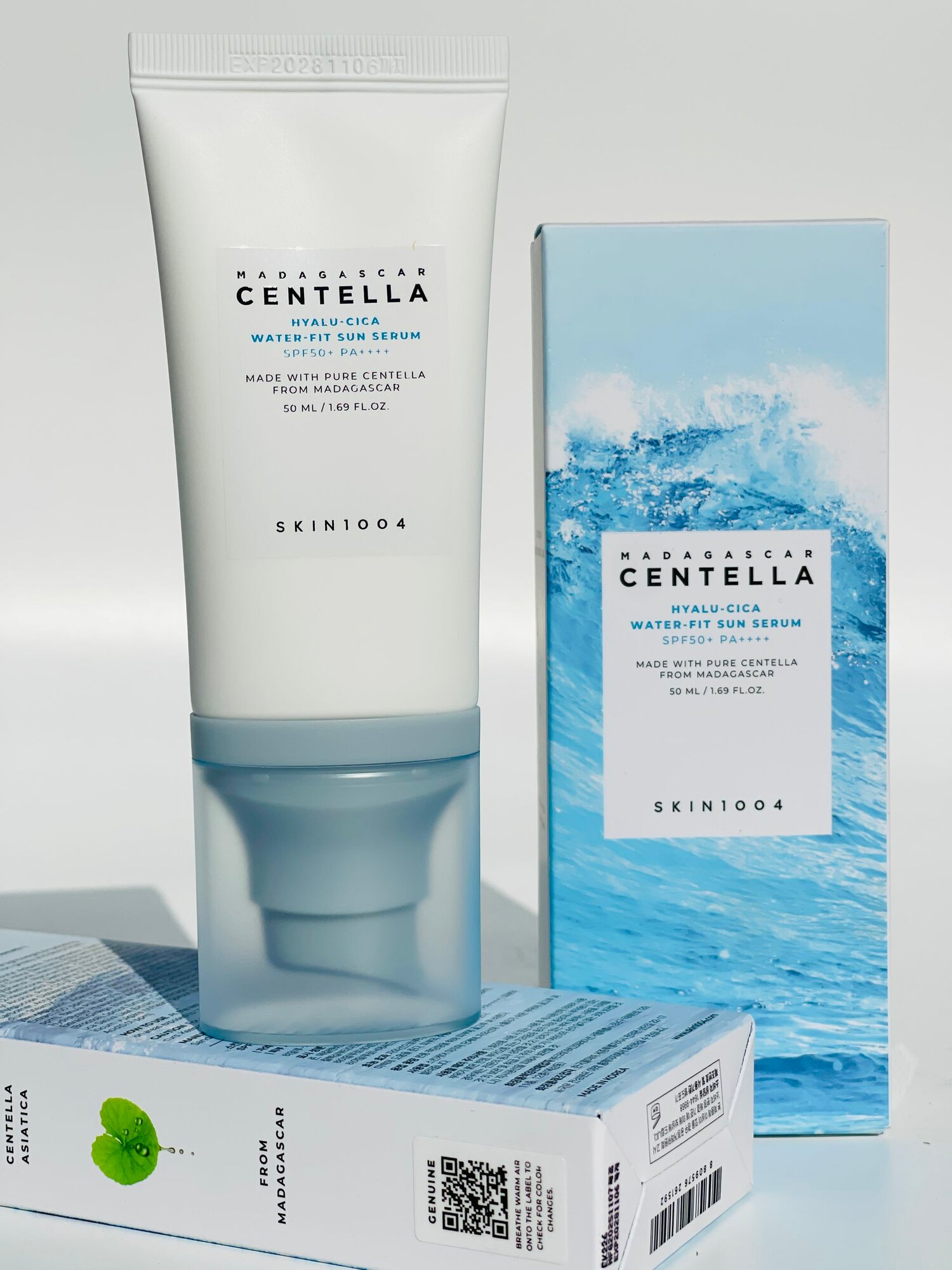 Солнцезащитный крем сыворотка Skin1004 Madagascar Centella Hyalu-Cica Water-Fit Sun Serum SPF 50++++, 50 мл.