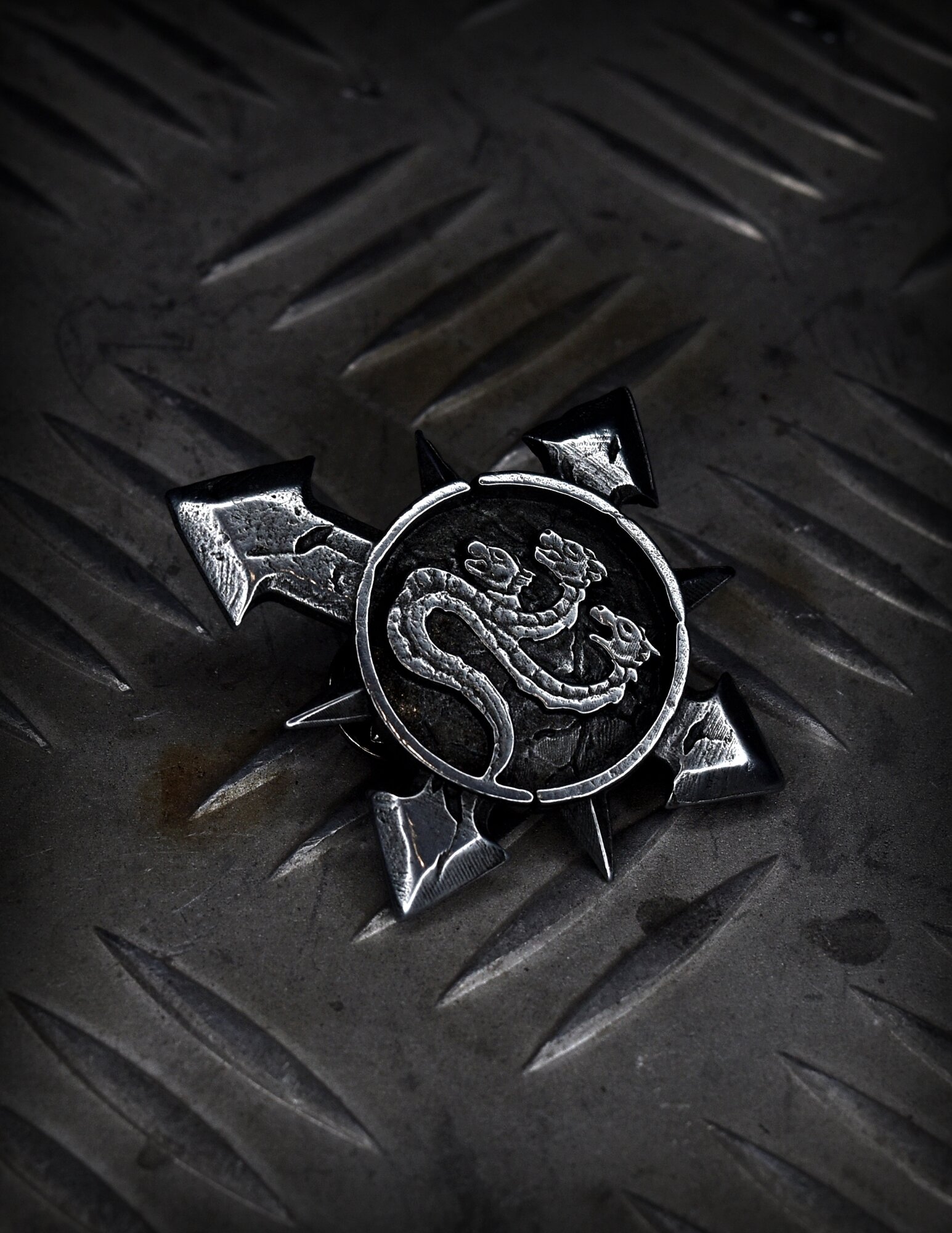 Значок, Альфа-Легион Alfa Legion Warhammer, 5см