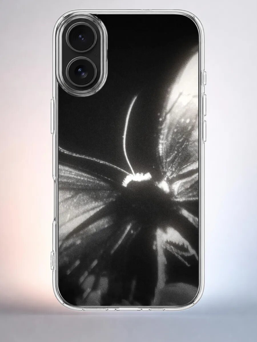 Чехол iPhone 16 бабочка макро силиконовый