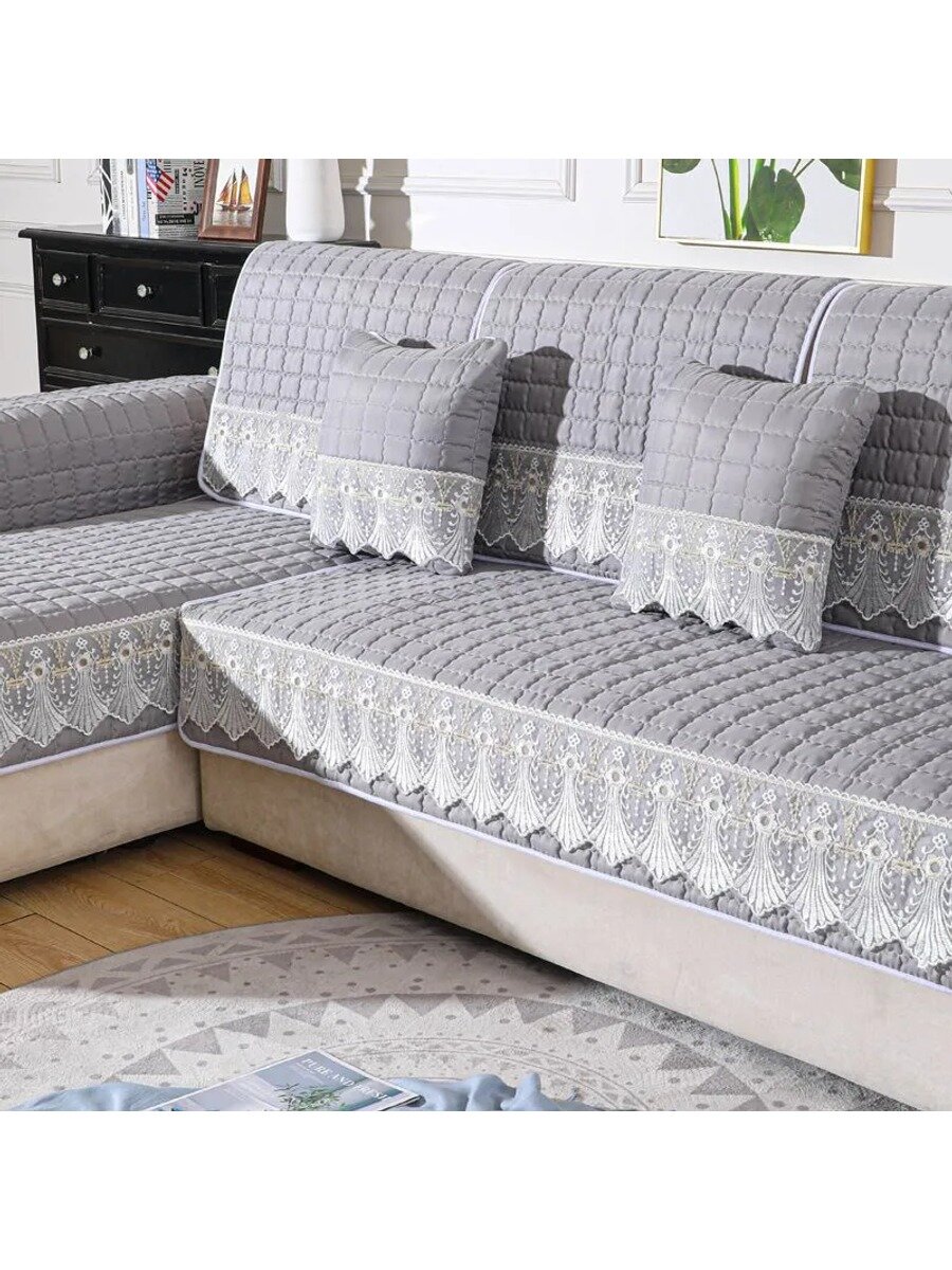 Стёганый дивандек серый с кружевом, полиэфир, 70×70 см, для дивана