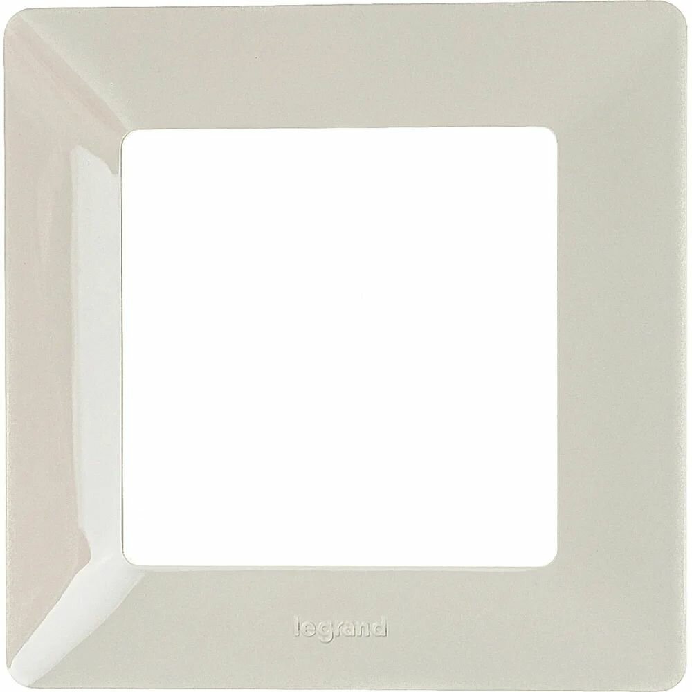 Универсальная рамка Legrand valena life 754047