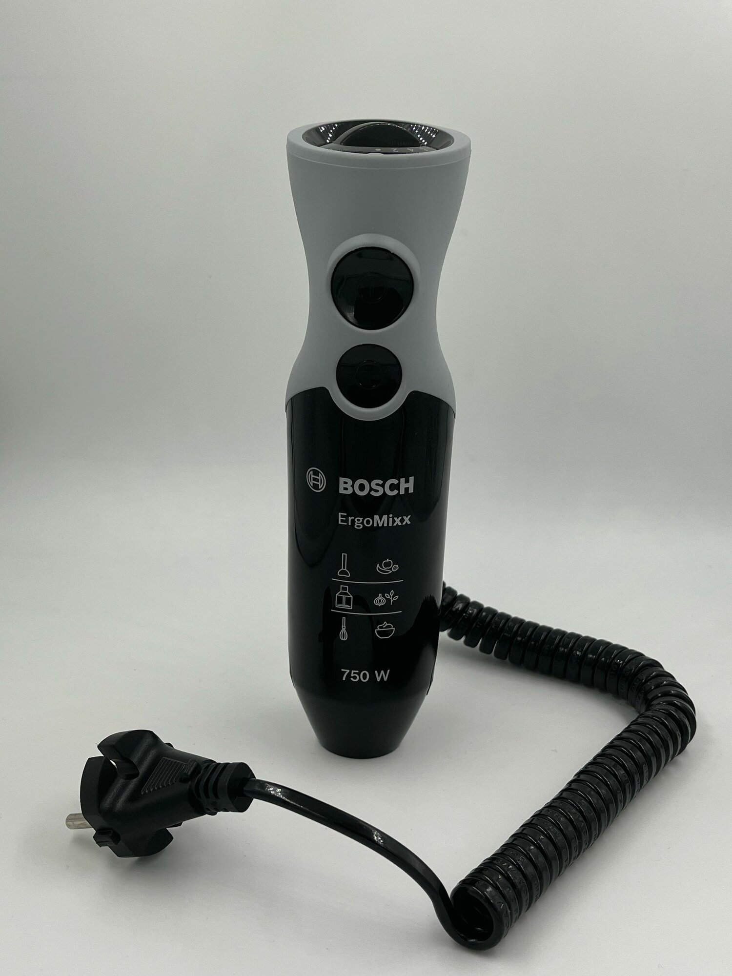 Погружной блендер Bosch ErgoMixx MSM67170. Моторный блок 750W.