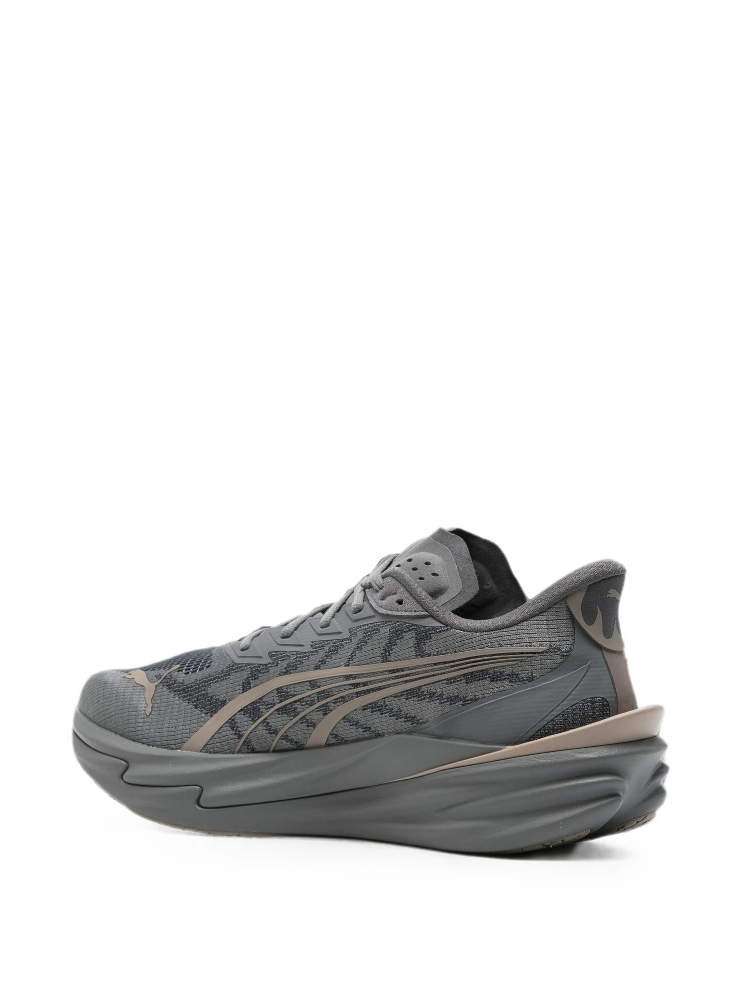 Кроссовки PUMA Deviate Nitro 4 sneakers, размер 7.5 UK — фото 1