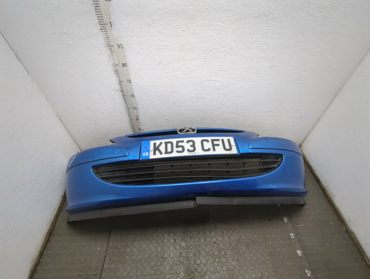 Бампер передний Peugeot 307 Б/У