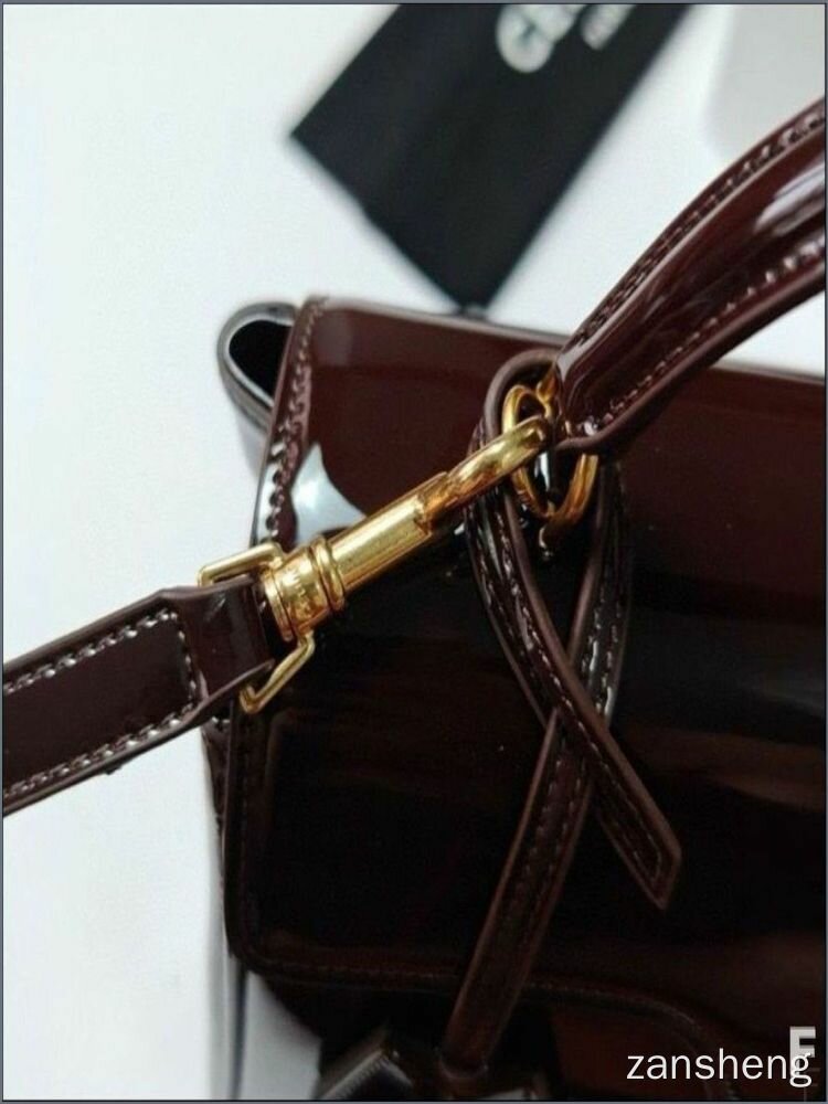 Сумка Celine бордовая лакированная на ручках с замком, тоут для офиса — фото 1