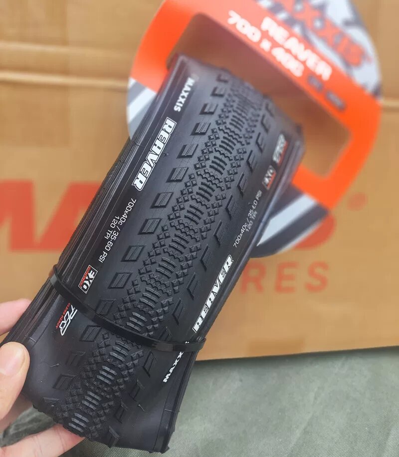 MAXXIS REAVER 700x40c Бескамерная Шина Устойчивая к Проколам для Гравийных Велосипедов Черная