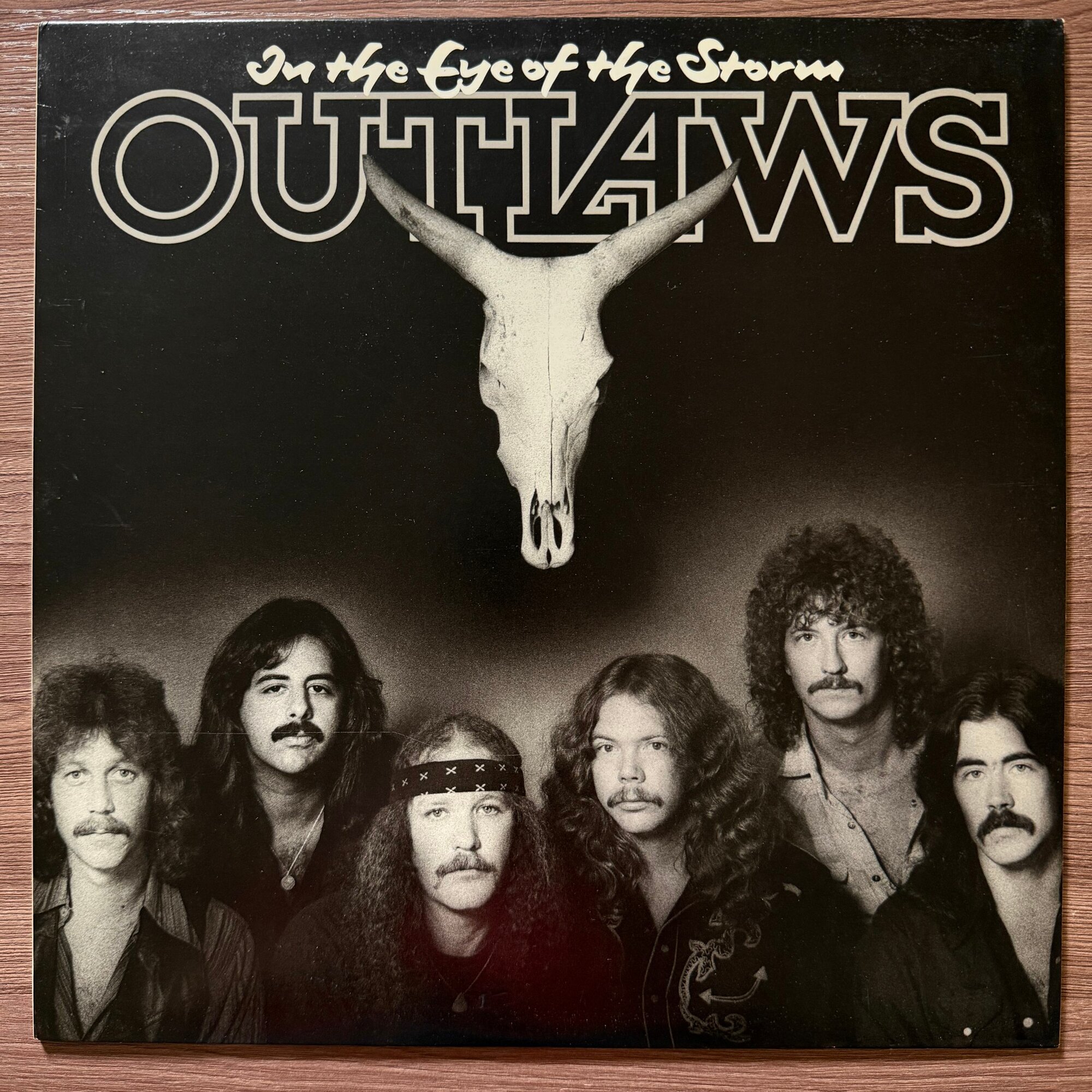 Виниловая пластинка Outlaws In The Eye Of The Storm (США 1979г.)