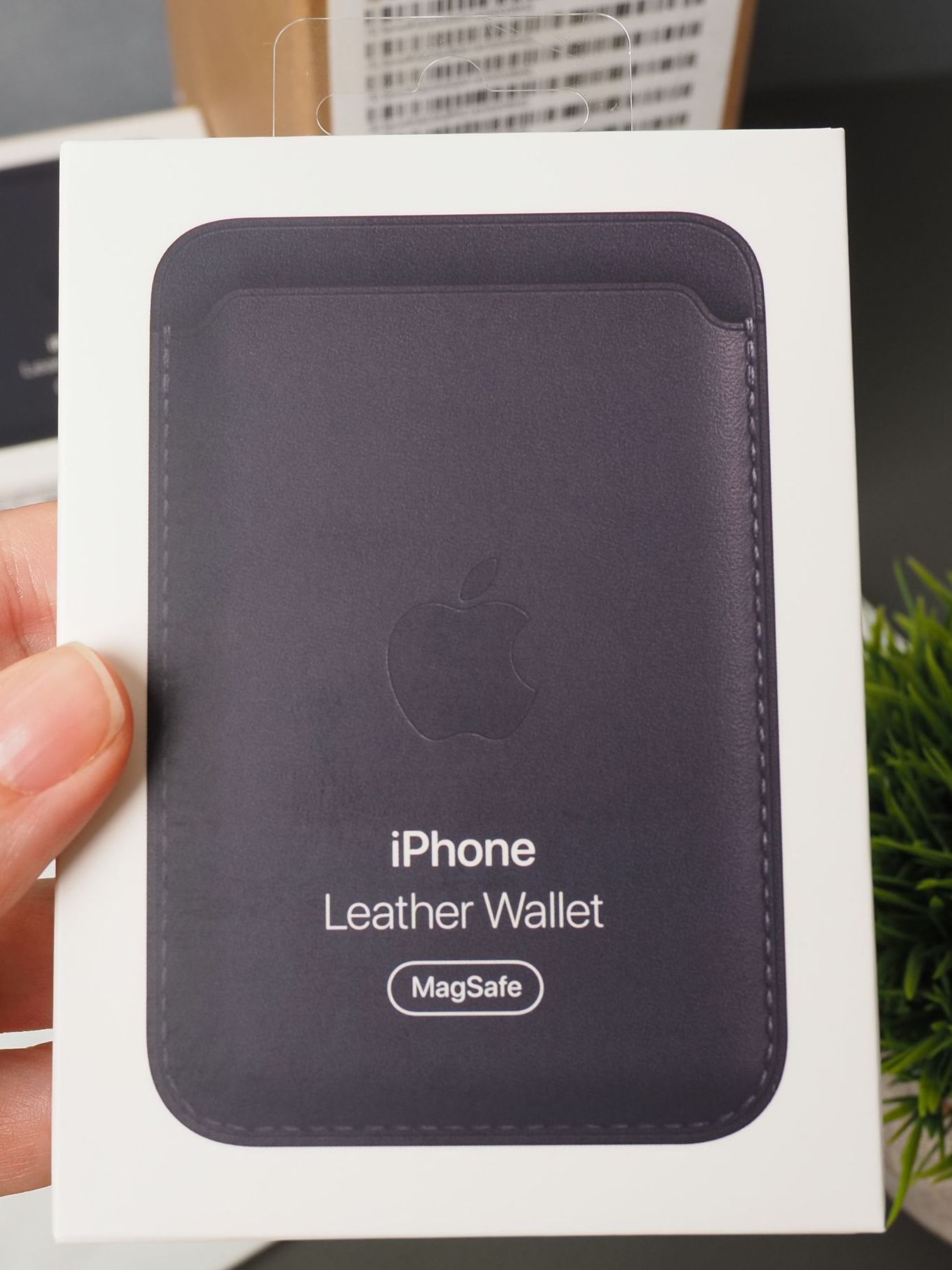 Чехол картхолдер Apple Leather Wallet Midnight (с локатором) для Apple iPhone