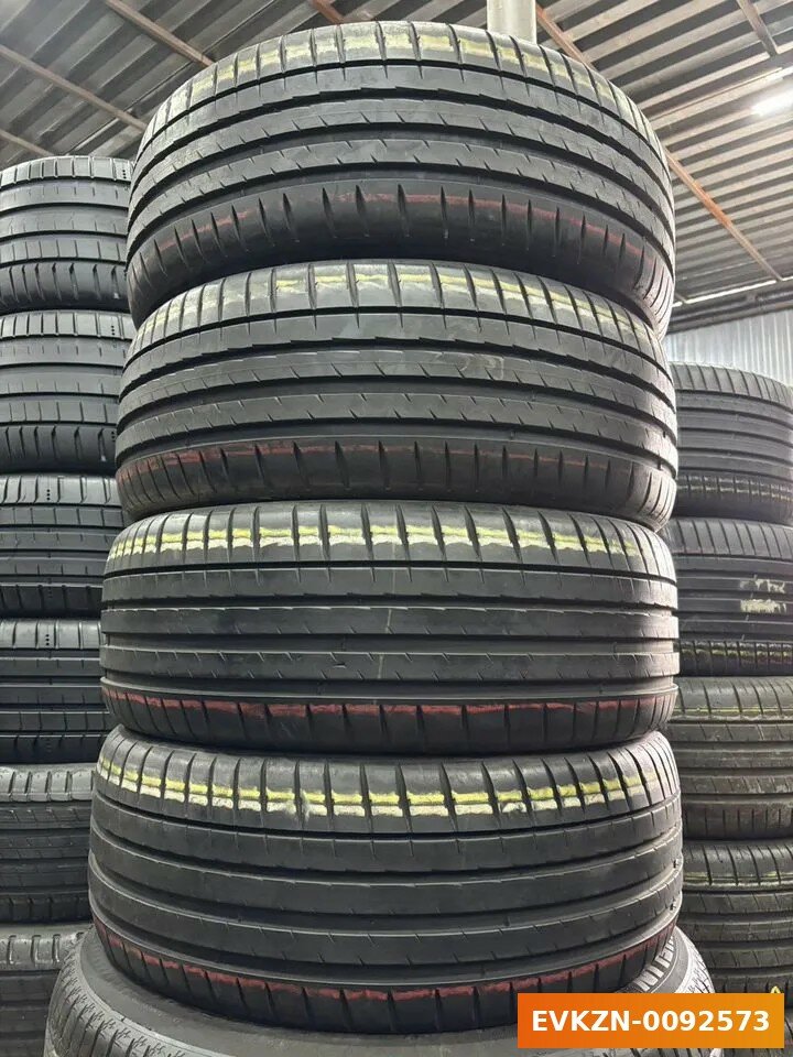 Комплект (4 шт) летних БУ шин Michelin Pilot Sport 4 225/45 R19 10% износ 8215118245