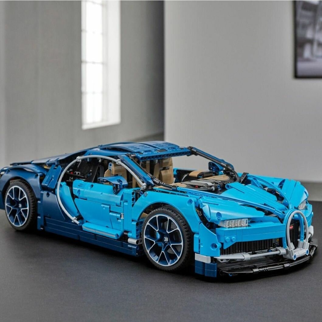 Конструктор Техник "Bugatti Chiron" 4024 детали (спортивная машина Бугатти Широн, creator, модель racing спорткар, совместим с lego technic, лего совместимый, подарок для мальчиков)