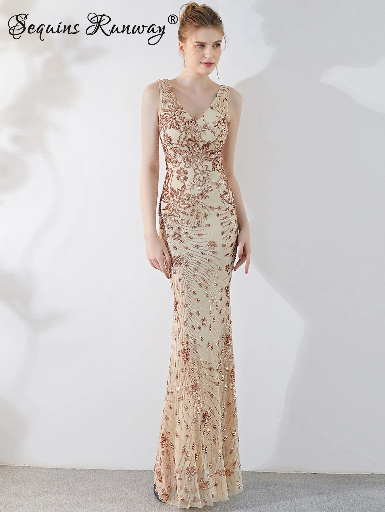 Платье Sequins Runway