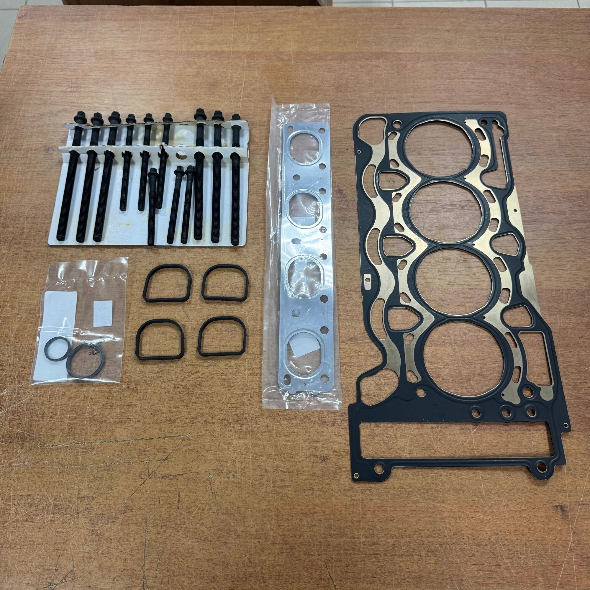 Прокладка ГБЦ к-кт BMW E87 E46 E90 X3 E83 N40 N42 N45 N46 0.7мм