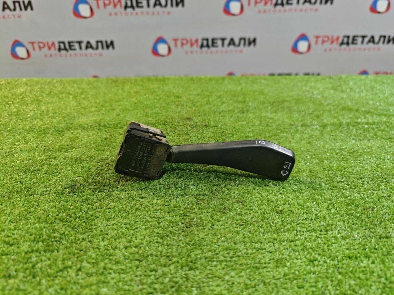 Подрулевой переключатель дворников Лада Гранта 1.6 11186 2018 (б/у)